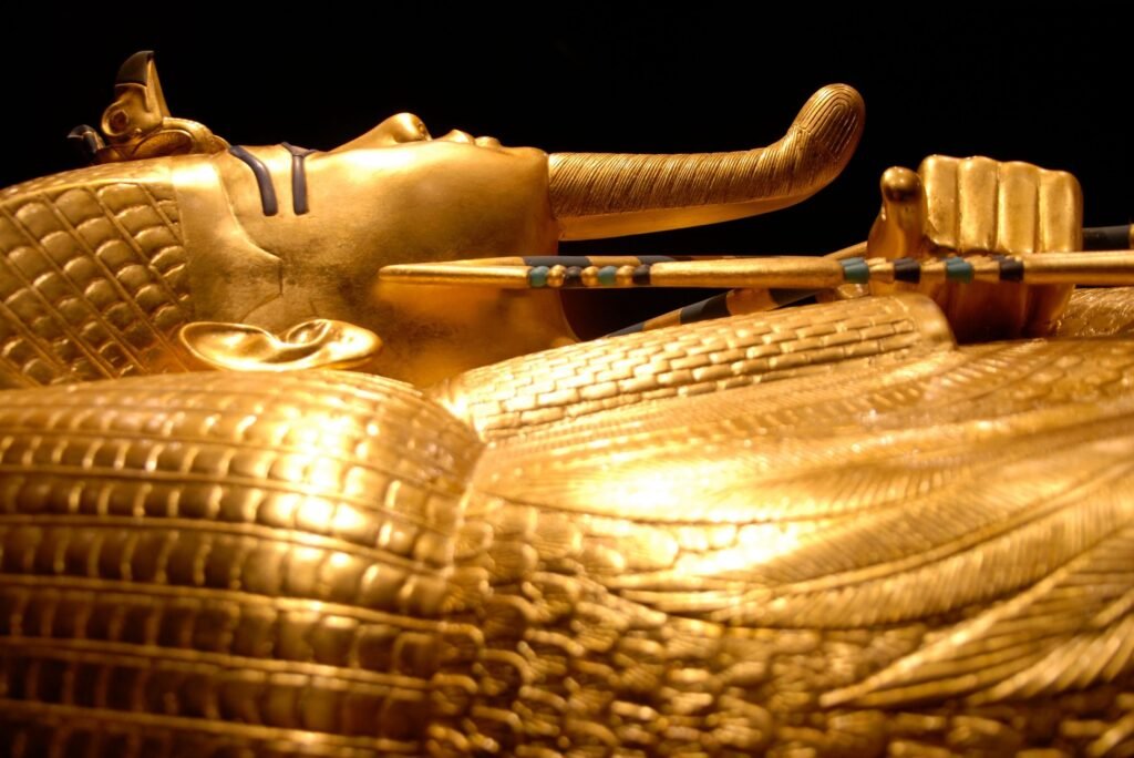 What are 5 facts about King Tut?